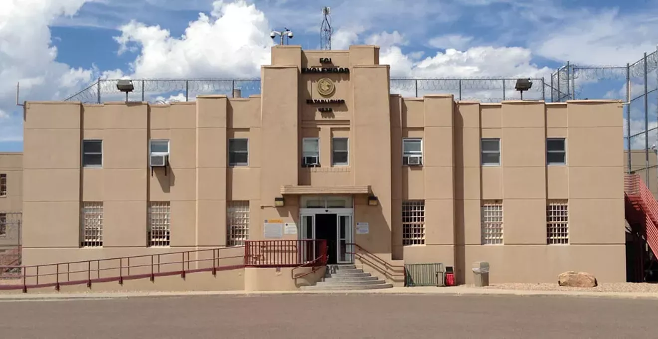 Activists Plan New Year's Eve Protest Outside FCI Englewood, COVID ...