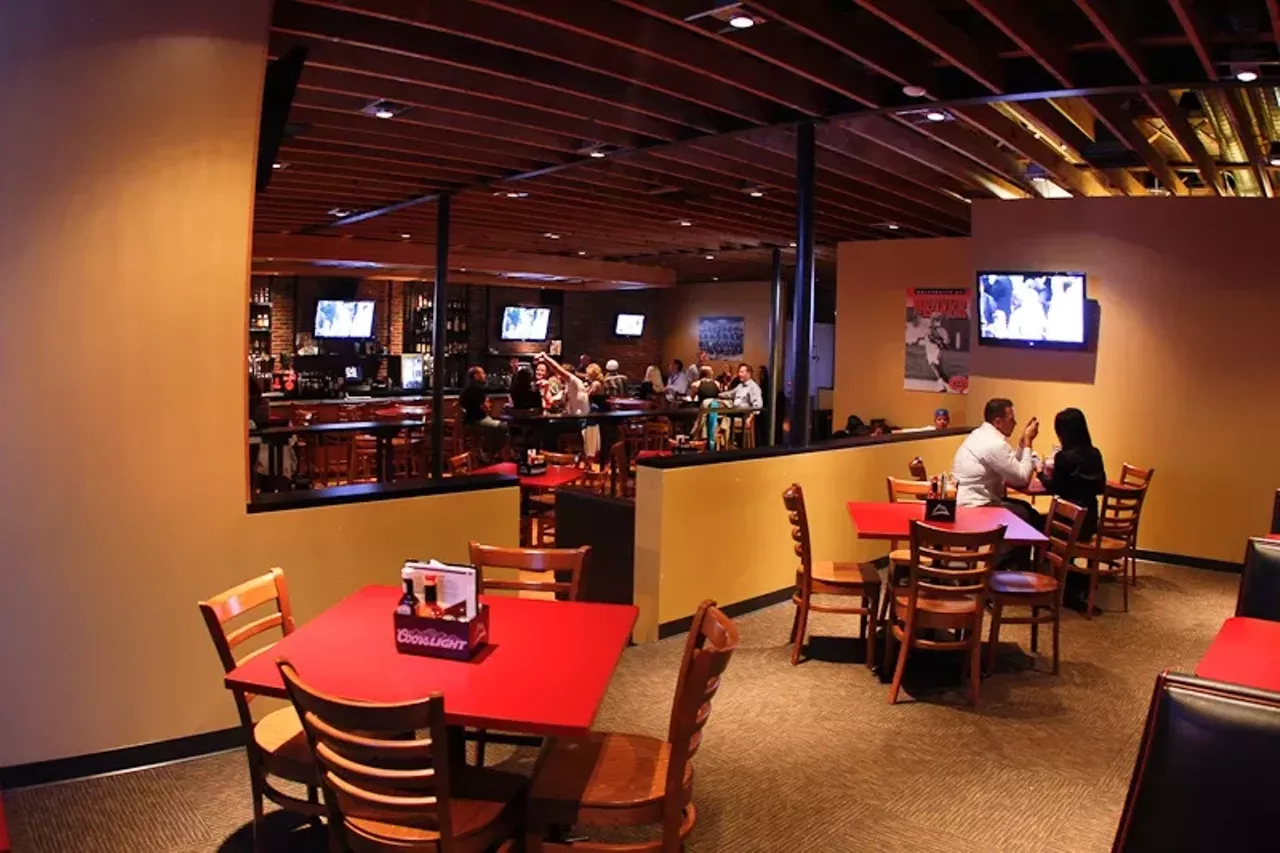 Crimson & Gold Tavern | South Denver | Bar, American | Restaurant
