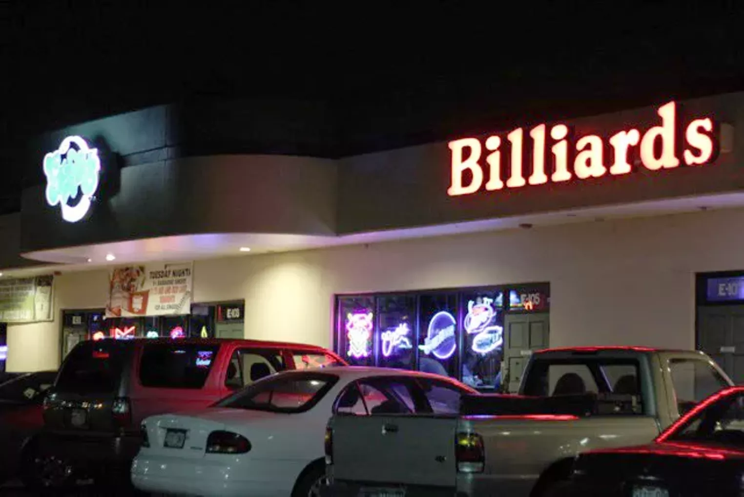 GreenFields Pool & Sports Bar | Southwest Denver Suburbs | Bar, Pizza ...