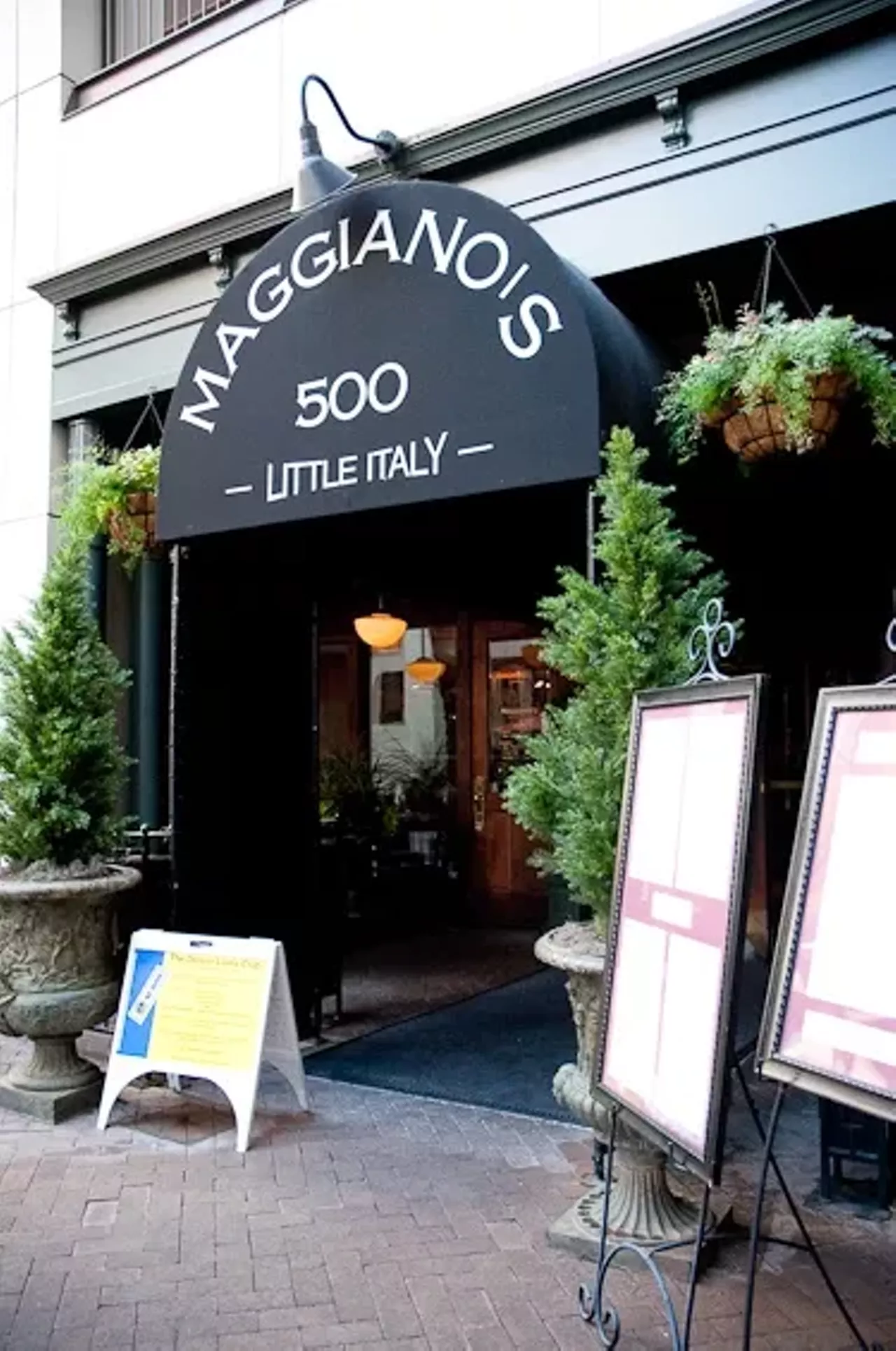 Maggiano's Little Italy | Downtown Denver | Italian | Restaurant