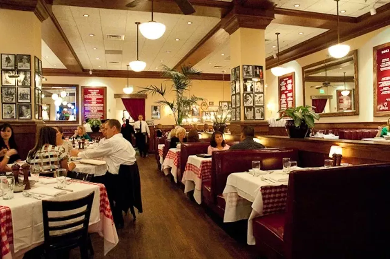 Maggiano's Little Italy | Downtown Denver | Italian | Restaurant