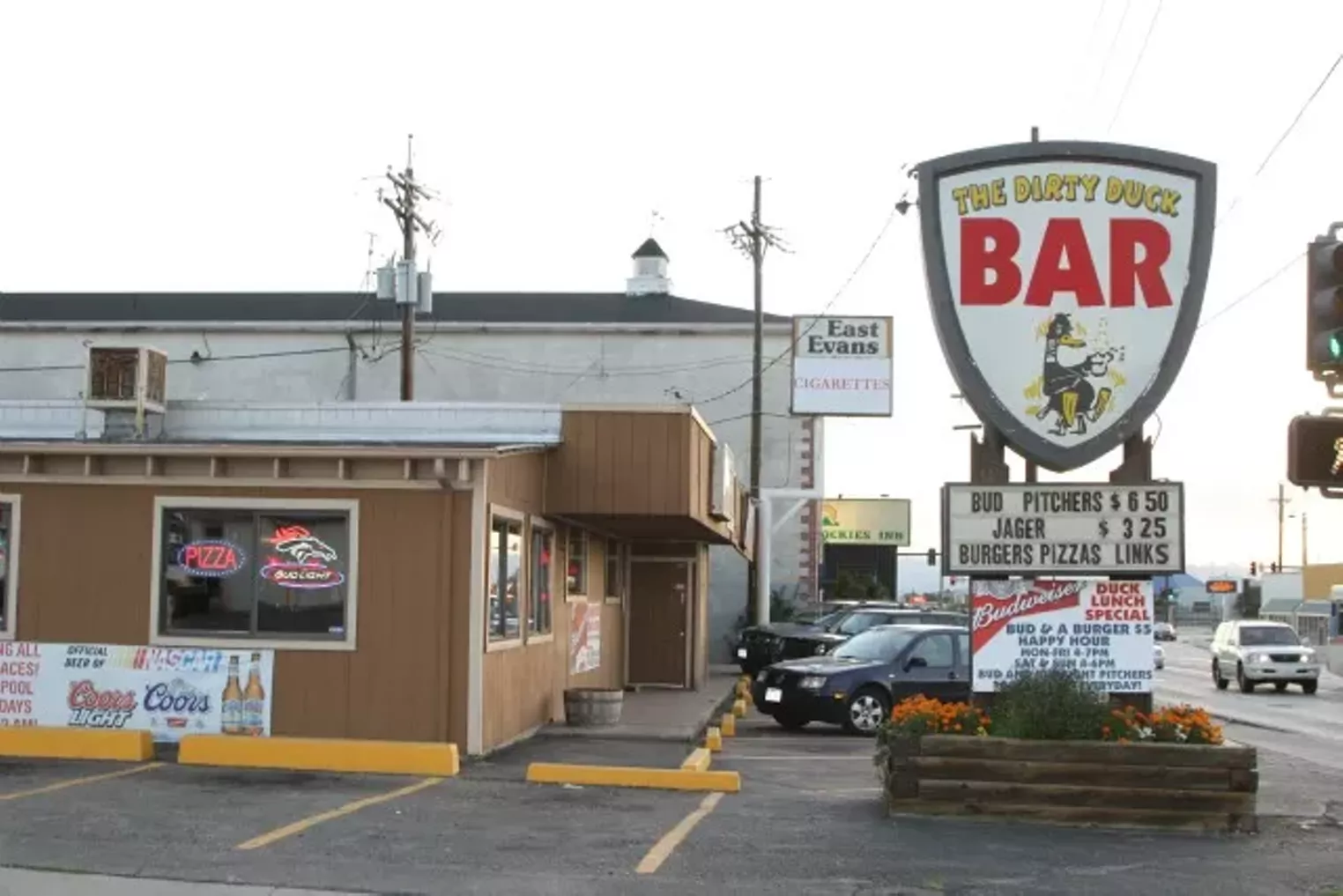 The Dirty Duck Bar | Southeast Denver | American | Restaurant